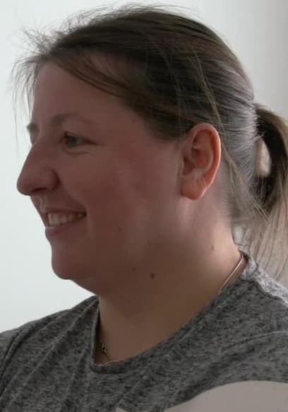 Watch Thelma's Big Irish Communions S01:E04 - One Crazy Communion ...