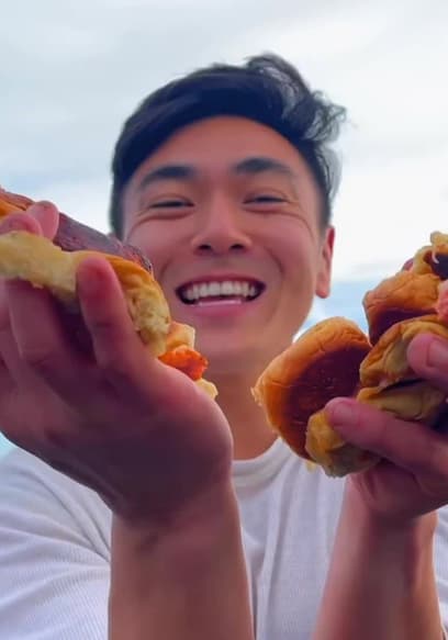 Watch Neighborhood Wars S03:E01 - Lobster Roll Wrecker - Free TV Shows ...