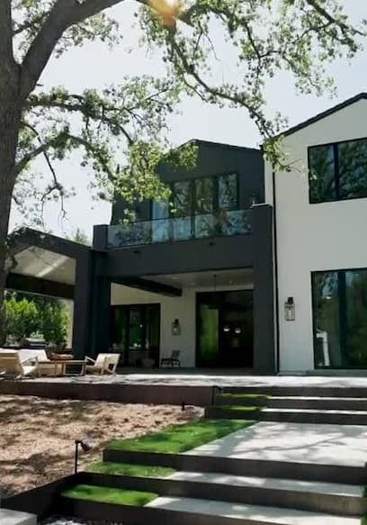 Watch A-List Living S01:E01 - Hidden Hills Equestrian Enclave - Free TV ...