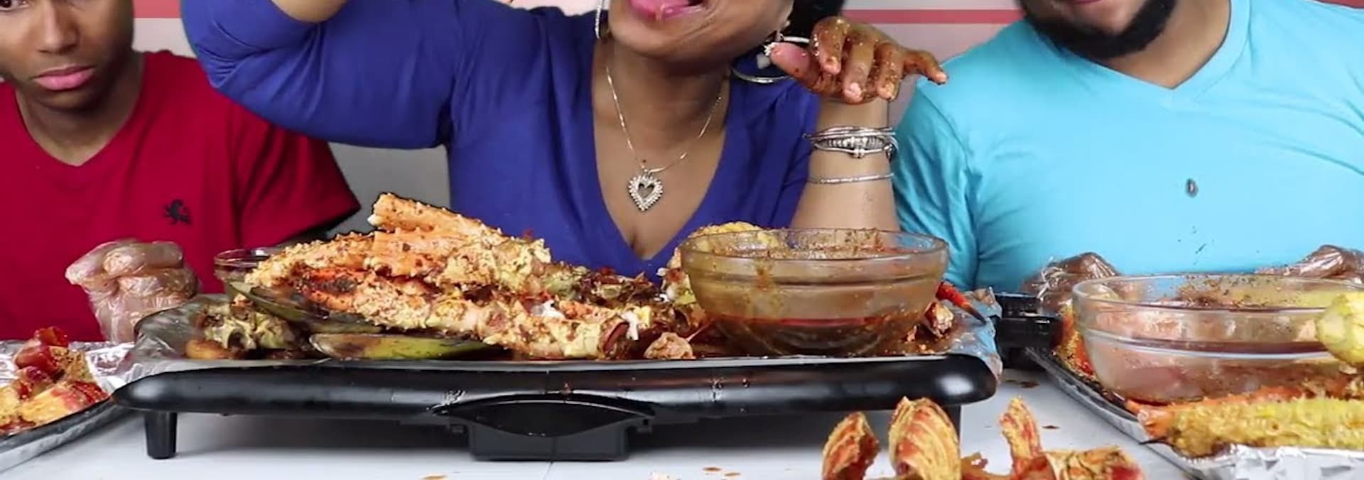 Watch Bloveslife S03:E16 - Seafood Boil Family Edition - Free TV Shows ...