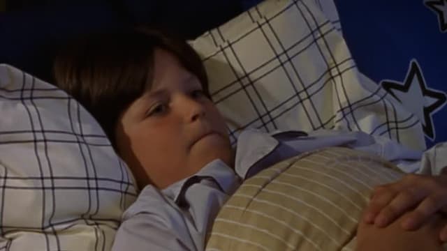 Watch Power Rangers in Space S06:E26 - The Secret of the Locket - Free TV Shows | Tubi