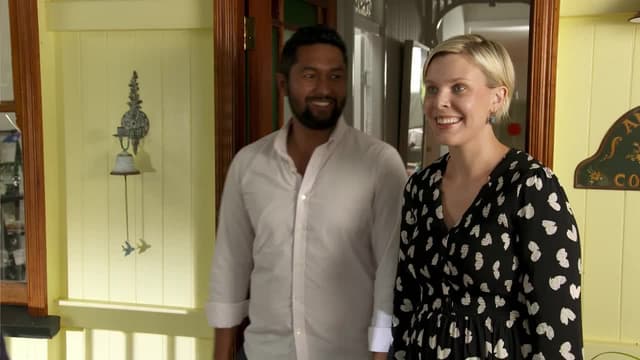 Watch Love It or List It Australia S02:E04 - Corinda, QLD - Free TV Shows | Tubi