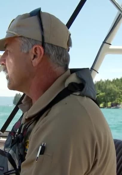 Watch Wardens S05:E08 - Fun in the Sun - Free TV Shows | Tubi
