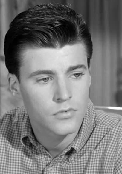 Watch The Adventures of Ozzie and Harriet S08:E19 - A Trap for Ricky ...