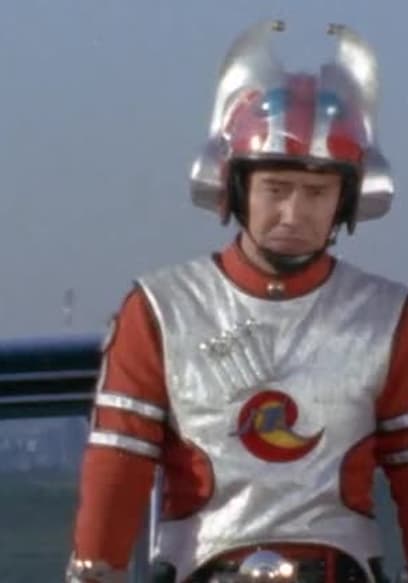 Watch Ultraman Leo S01:E36 - Fly! the Leo Brothers, Save the Space Base ...