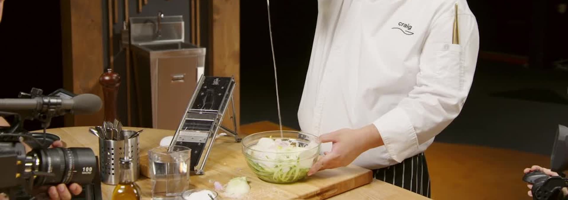 Watch Cook Like a Chef S06:E07 - Salad Episode With Chef Craig Wong ...