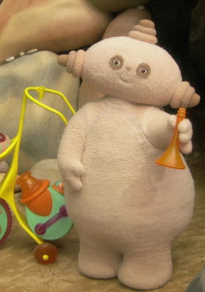 Watch In the Night Garden S01:E05 - Makka Pakka's Trumpet Makes a Funny ...