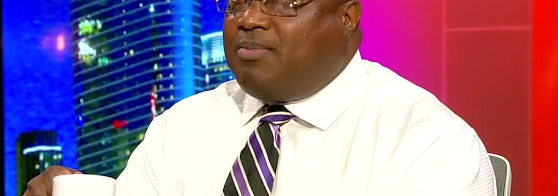 Watch FOX SOUL Faceoff S02:E06 - White Rapper, Youth Football Jersey ...