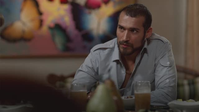 Watch La Dinastia Morales S01:E42 - Capítulo 42 - Free TV Shows | Tubi