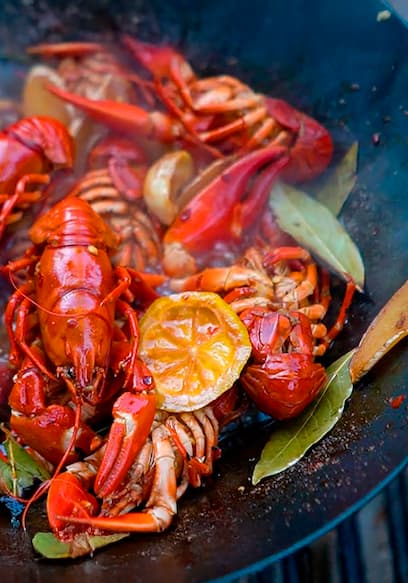 Watch Outdoor Chef Life S01:E10 - Delicious Crawfish Catch and Cook ...