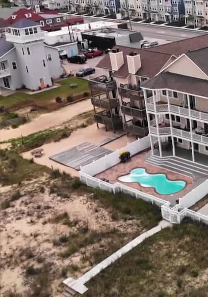 Watch Beach Hunters S06:E01 - A Virginia Beach Hunt - Free TV Shows | Tubi