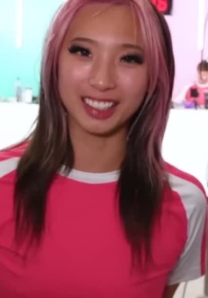 Watch ZHC S04:E05 - Best Phone Case Mural Wins $5,000! - Free TV Shows ...