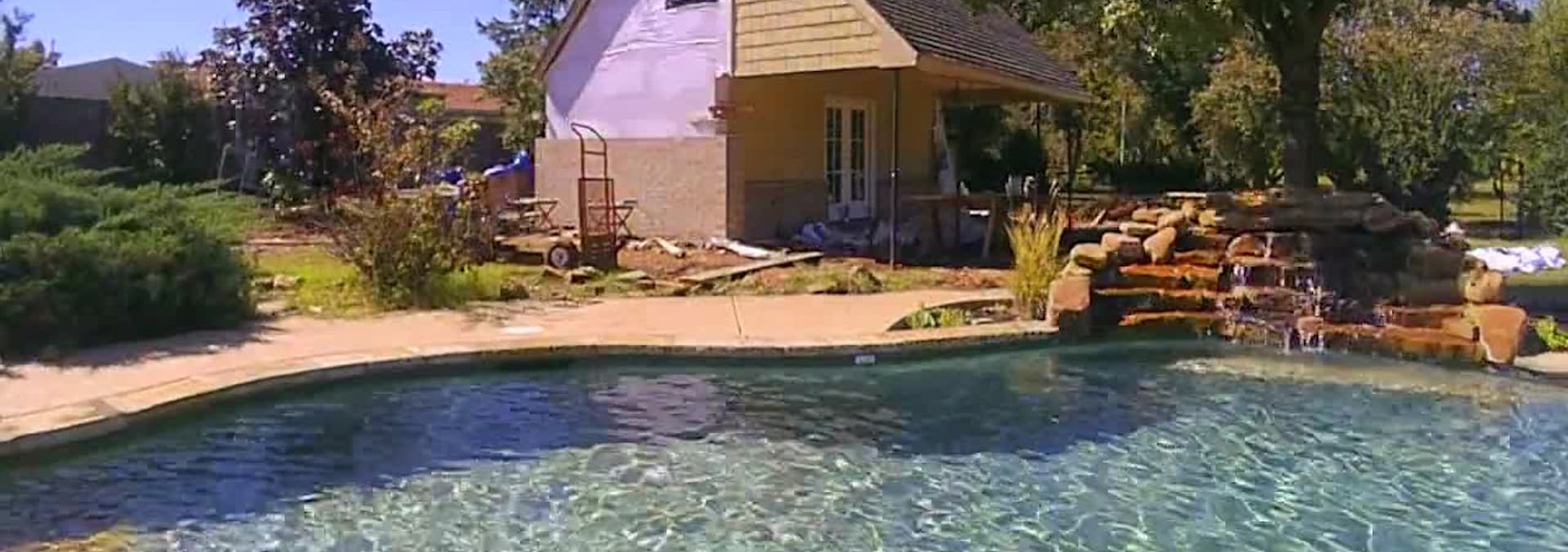 Watch Tiny House, Big Living S08:E03 - Tiny Pool House - Free TV Shows ...