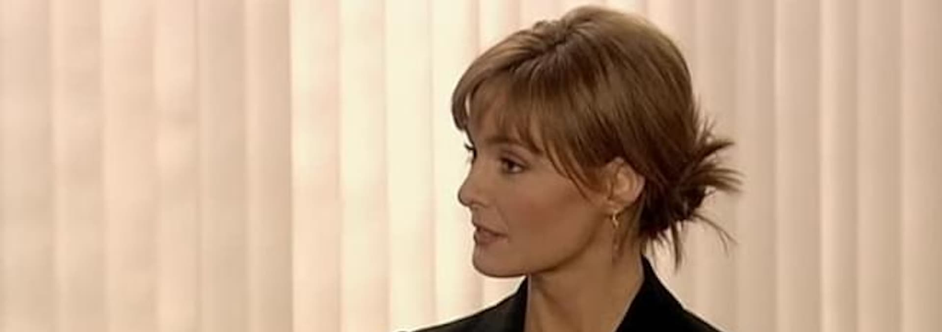 Watch Ana Y Los 7 S01:E01 - As’ Comenz' Todo - Free TV Shows | Tubi