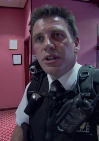 Watch UK Border Force S01:E07 - Episode 7 - Free TV Shows | Tubi