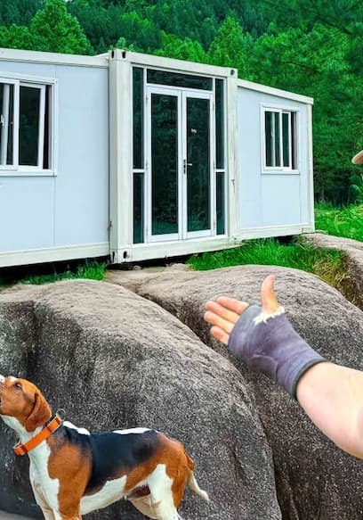 Watch Kirk Price S01:E17 - Chinese Tiny Hunting Cabin! (Caught a Bear ...