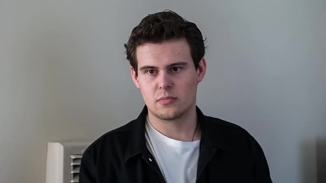 Watch Private Sales S01:E01 - Monday - Free TV Shows | Tubi