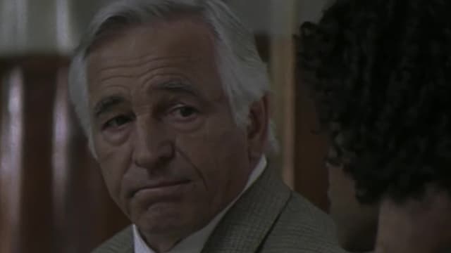 Watch Da Vinci's Inquest S05:E08 - Doing the Chicken Scratch - Free TV ...