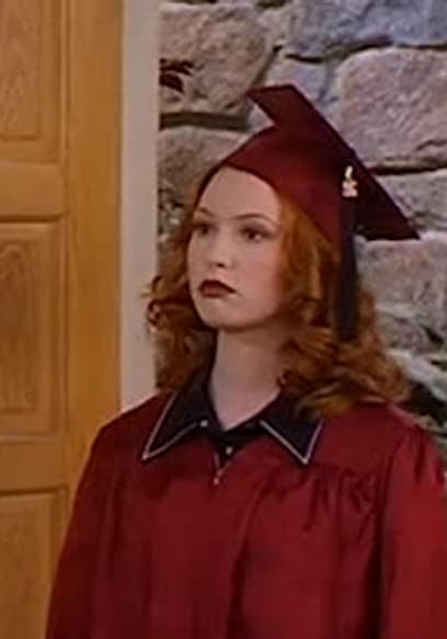 Watch Cybill S02:E24 - Going Out With a Bang - Free TV Shows | Tubi