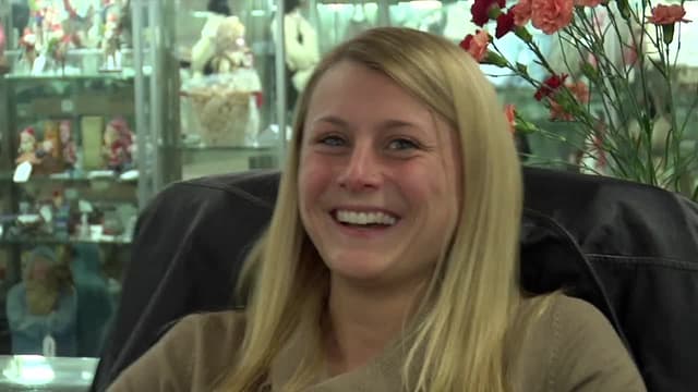 Watch Million Dollar Auctions S01:E01 - Meet the Morphy's - Free TV ...