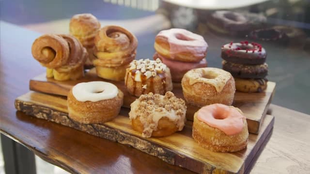 Watch Food Paradise S04:E02 - Donut Shop - Free TV Shows | Tubi