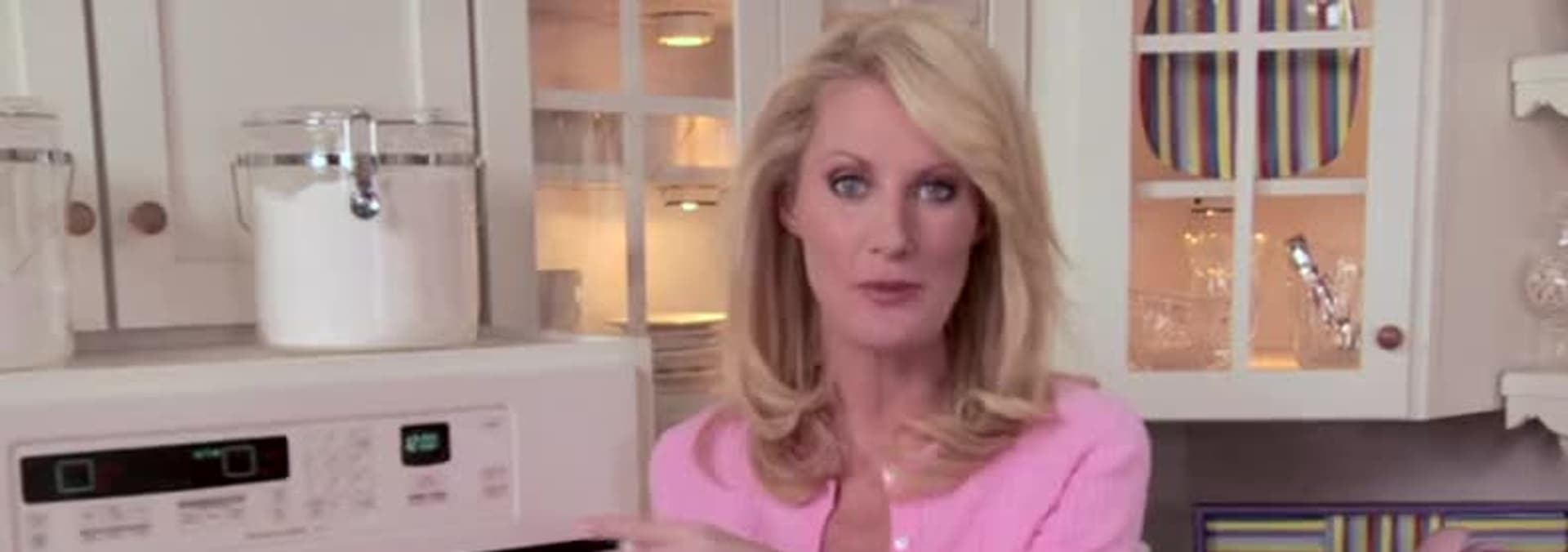 Watch Semi-Homemade Cooking With Sandra Lee S07:E10 - Fountain Fantasy - Free TV Shows | Tubi