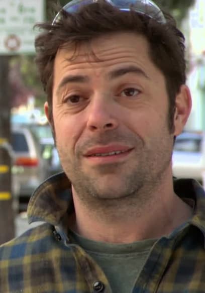 Watch Room Crashers S01:E04 - Glamorous Music Lounge - Free TV Shows | Tubi