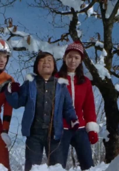 Watch Return of Ultraman S01:E40 - Winter Horror Stories/The Phantom ...