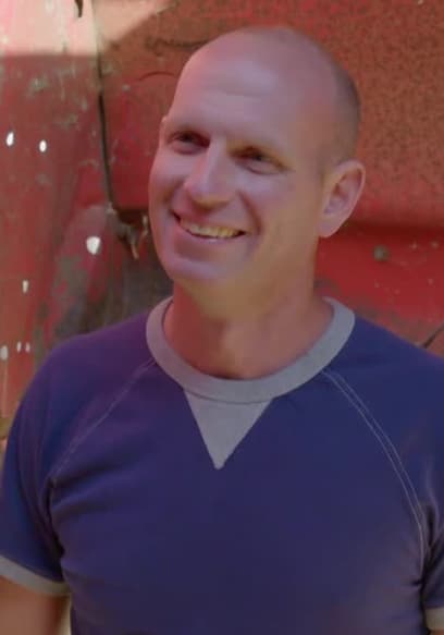 Watch My Unique B&B S02:E09 - Will's Combine Harvester - Free TV Shows ...
