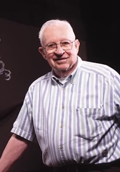 Watch Dinosaur Discovery S03:E03 - From Dinosaurs to Birds: The Remarkable Evolutionary Journey ...