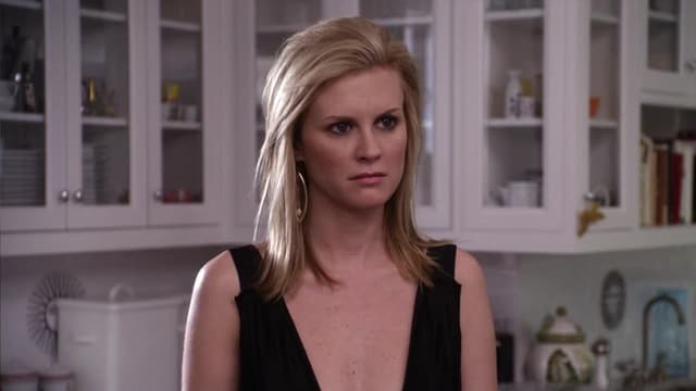 Watch Cashmere Mafia S01:E01 - Pilot - Free TV Shows | Tubi