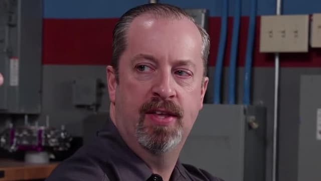 Watch Engine Power S09:E01 - 4.3L Chevy V6 Bottom End Build - Free TV ...