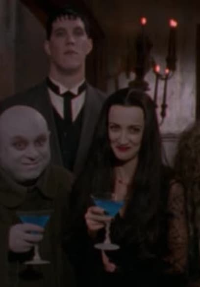 Watch The New Addams Family S01:E21 - Morticia and the Psychiatrist ...