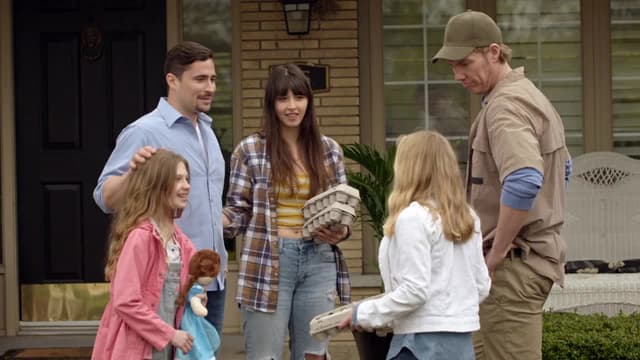 Watch Fear Thy Neighbor S06:E07 - Screaming Oaks - Free TV Shows | Tubi