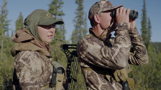Watch On the Hunt S02:E06 - Fly-in Archery Alaska Caribou With Jordan ...