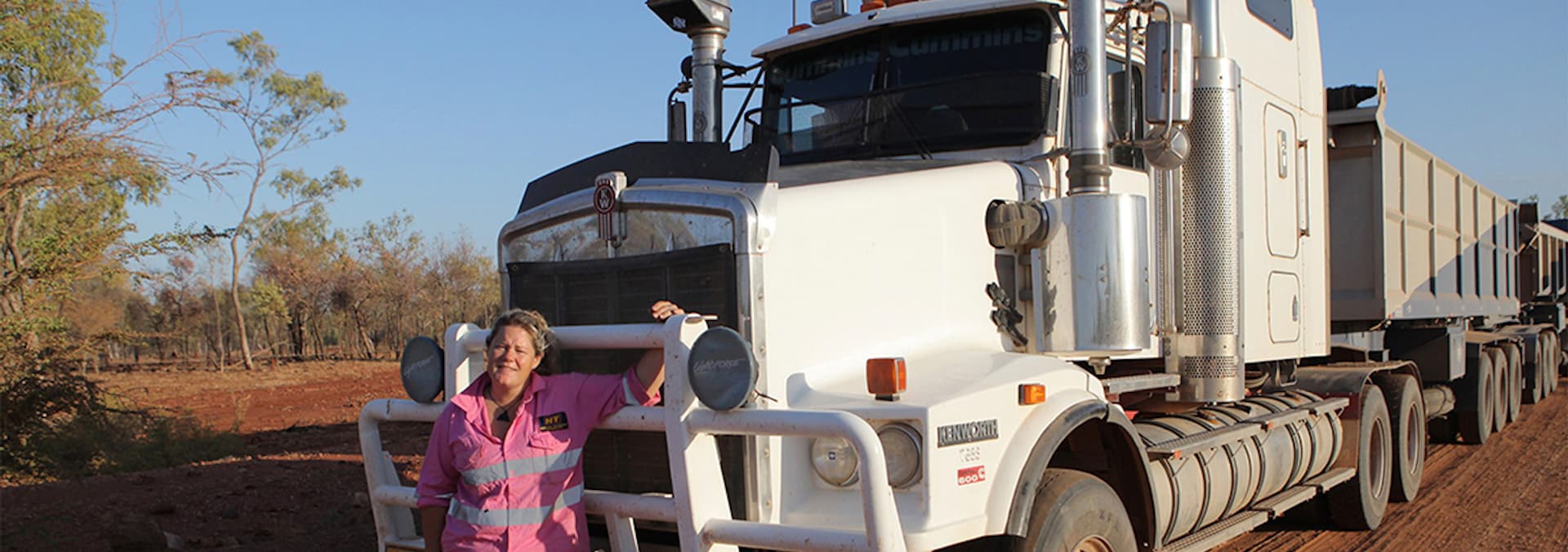 Watch Outback Truckers S02:E04 - Fiery Crossroads - Free TV Shows | Tubi