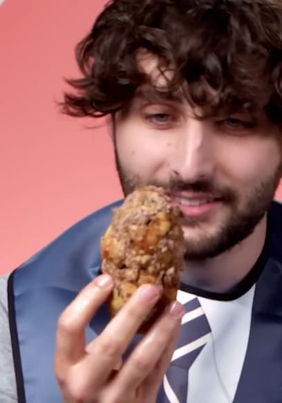 Watch People vs Food S01:E12 - Eat in One Second: Fast Food Secret Menu ...