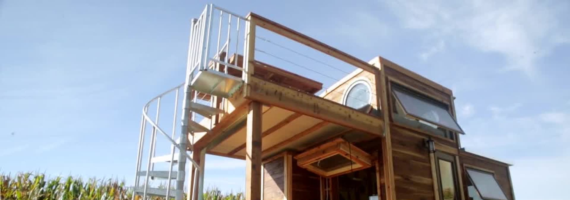Watch Tiny House, Big Living S07:E02 - Artistic Tiny Escape - Free TV ...