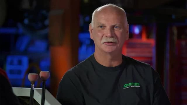 Watch Highway Thru Hell S10:E18 - Heavy Rescue Decade (Special) - Free TV Shows | Tubi