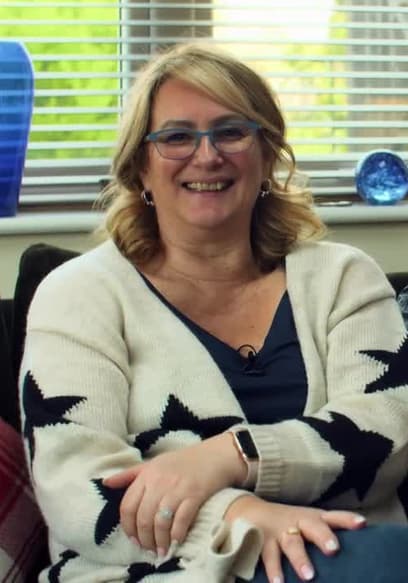 Watch Cash in the Attic S01:E08 - Andrew and Mandy - Free TV Shows | Tubi