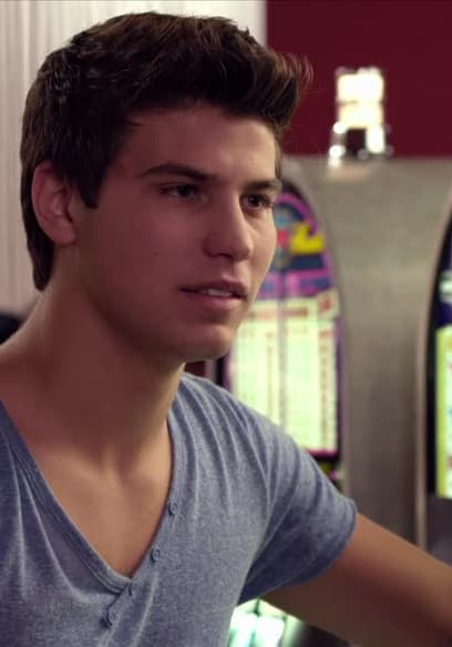 Watch Degrassi: The Next Generation S12:E307 - Las Vegas (Pt. 2) - Free ...