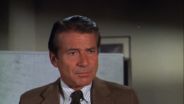 Watch The FBI S05:E24 - The Dealer - Free TV Shows | Tubi