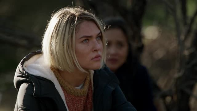 Watch La Brea S02:E01 - The Next Day - Free TV Shows | Tubi