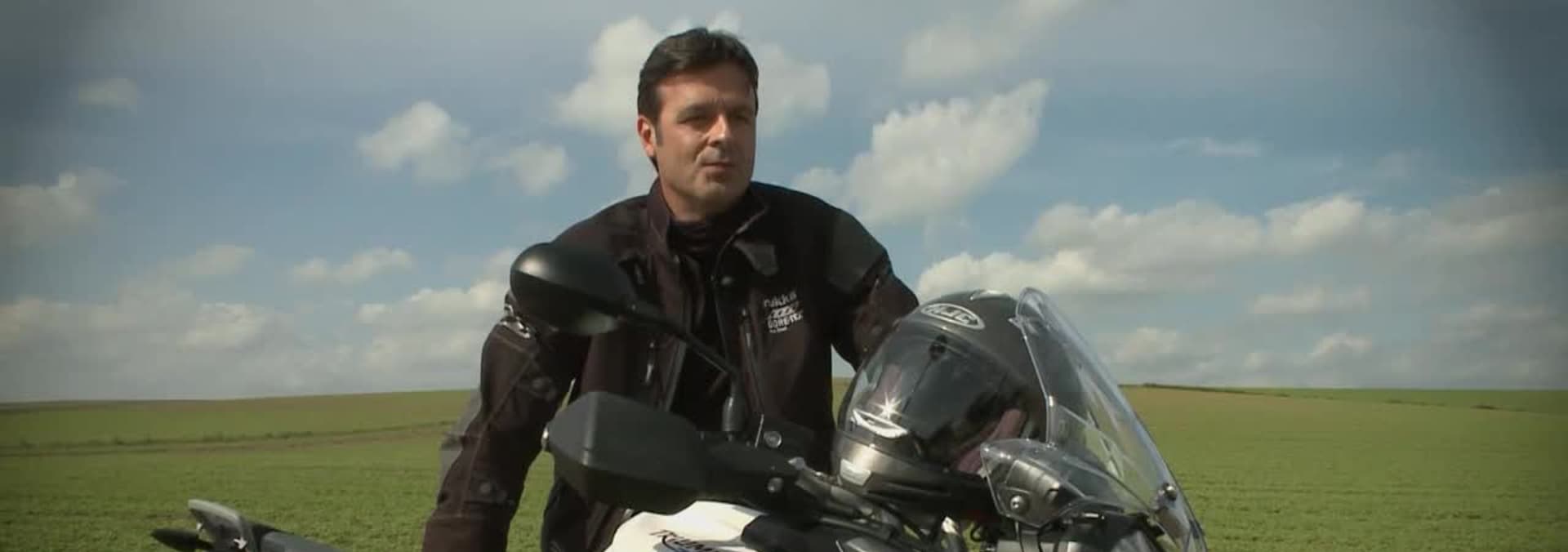 Watch Motorcycles S02:E13 - Triumph Tiger 800 XC - Free TV Shows | Tubi