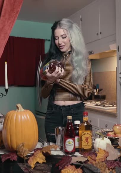 Watch Hello Horror S01:E03 - Don't Get Out of the Car - Free TV Shows ...