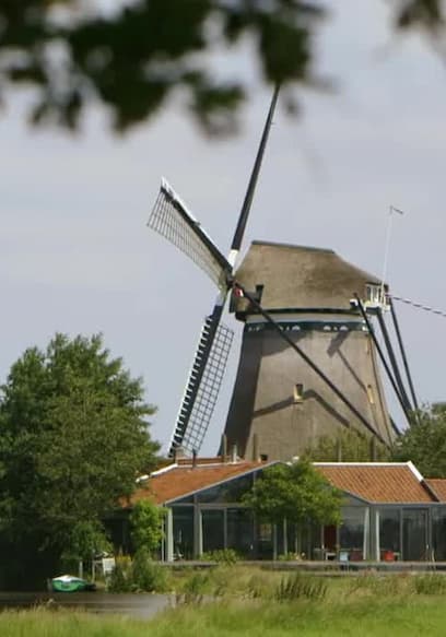 Watch Extreme Homes S05:E07 - Honeypot, Fortress, Windmill - Free TV ...