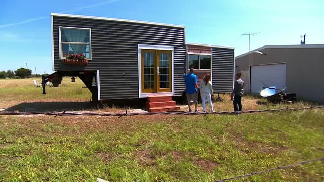 Watch Tiny House Hunters S03:E29 - Aspiring Architect Goes Tiny - Free ...