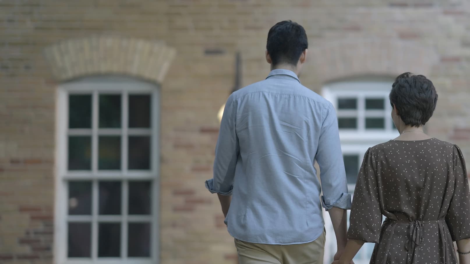 Watch Charmed to Death S02:E03 - Bad and Blue - Free TV Shows | Tubi