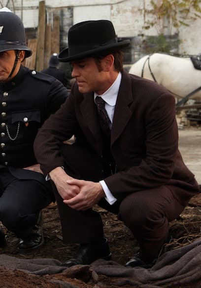 Watch Murdoch Mysteries S03:E09 - Love and Human Remains - Free TV ...