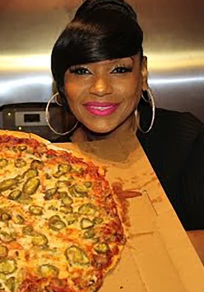Watch Bloveslife S01:E19 - Pizzeria Scotty - Free TV Shows | Tubi